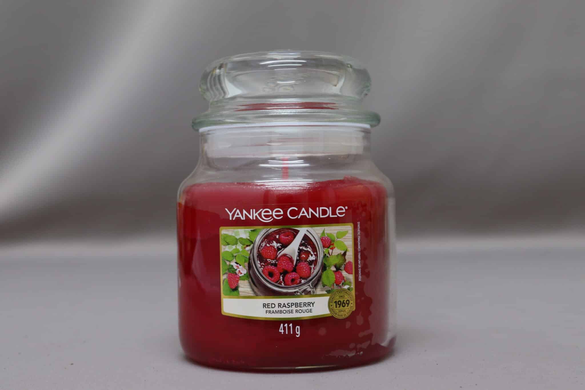 YANKEE CANDLE RED RASPBERRY MEDIUM 411G - Stodels